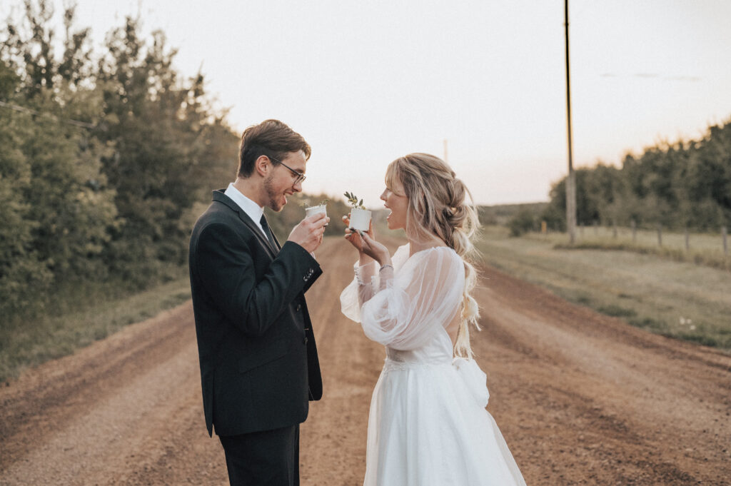 Totally Enchanted By This Elegant Emerald Green Wedding Inspo Shoot ...