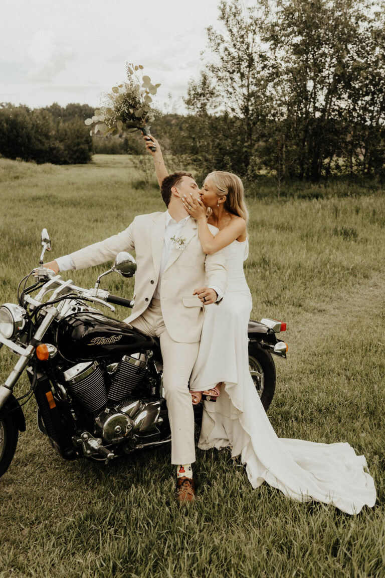 A Minimalistic Motorcycle Wedding - Confetti Magazine