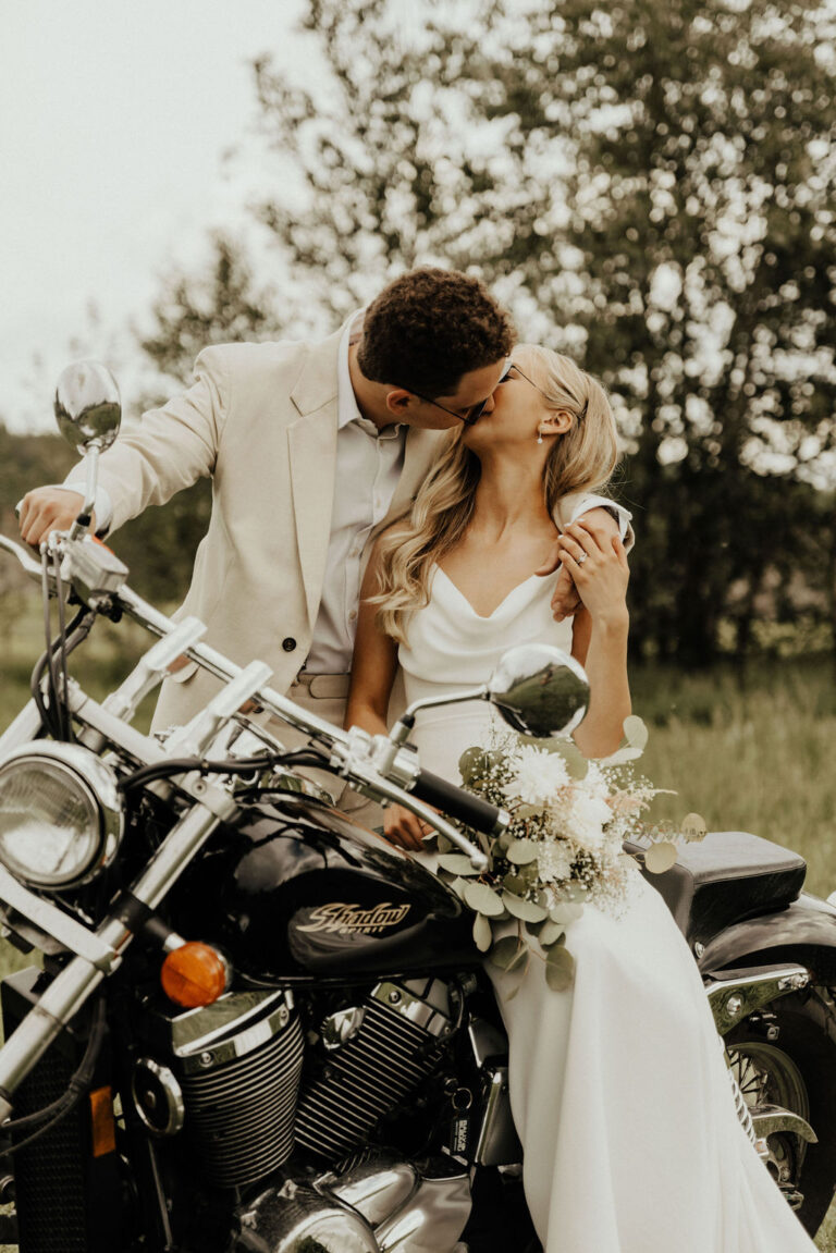 A Minimalistic Motorcycle Wedding - Confetti Magazine