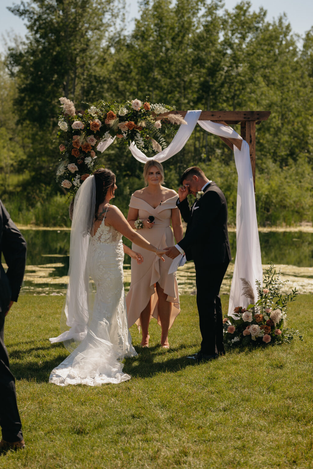 Romantic White Poplar Wedding - Confetti Magazine