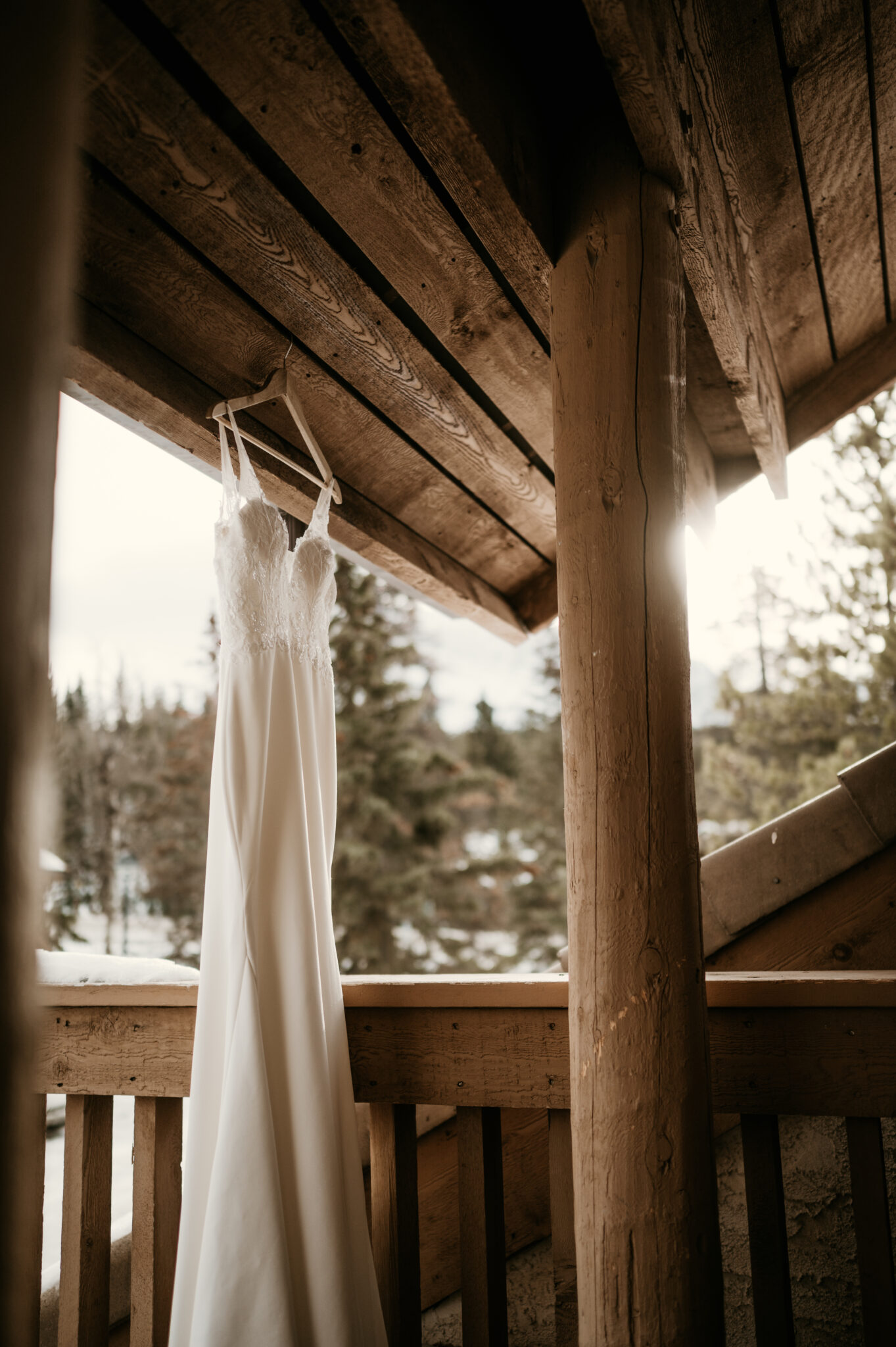 New Year, New Beginnings: A Breathtaking Banff Wedding - Confetti Magazine