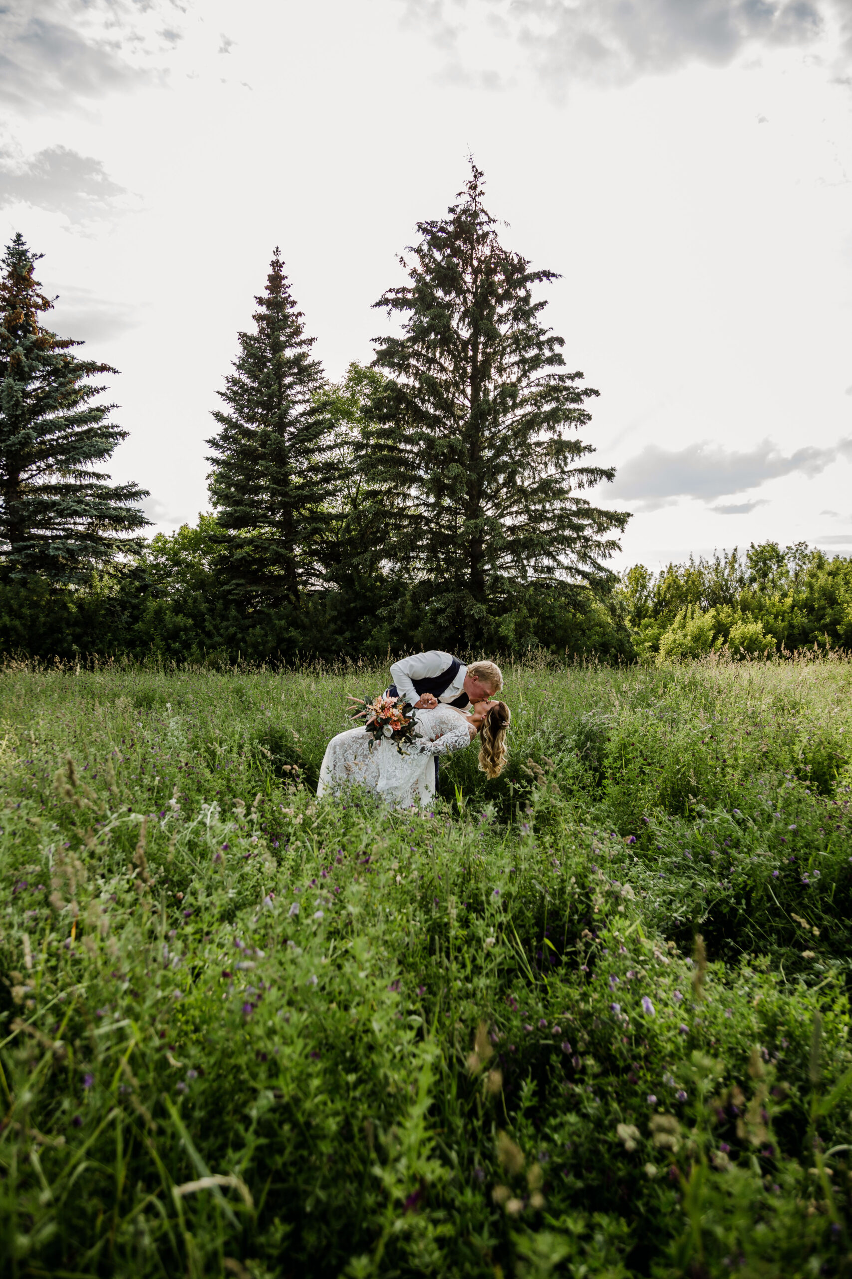 3 Things Every Couple Forgets on Their Wedding Day - Confetti Magazine